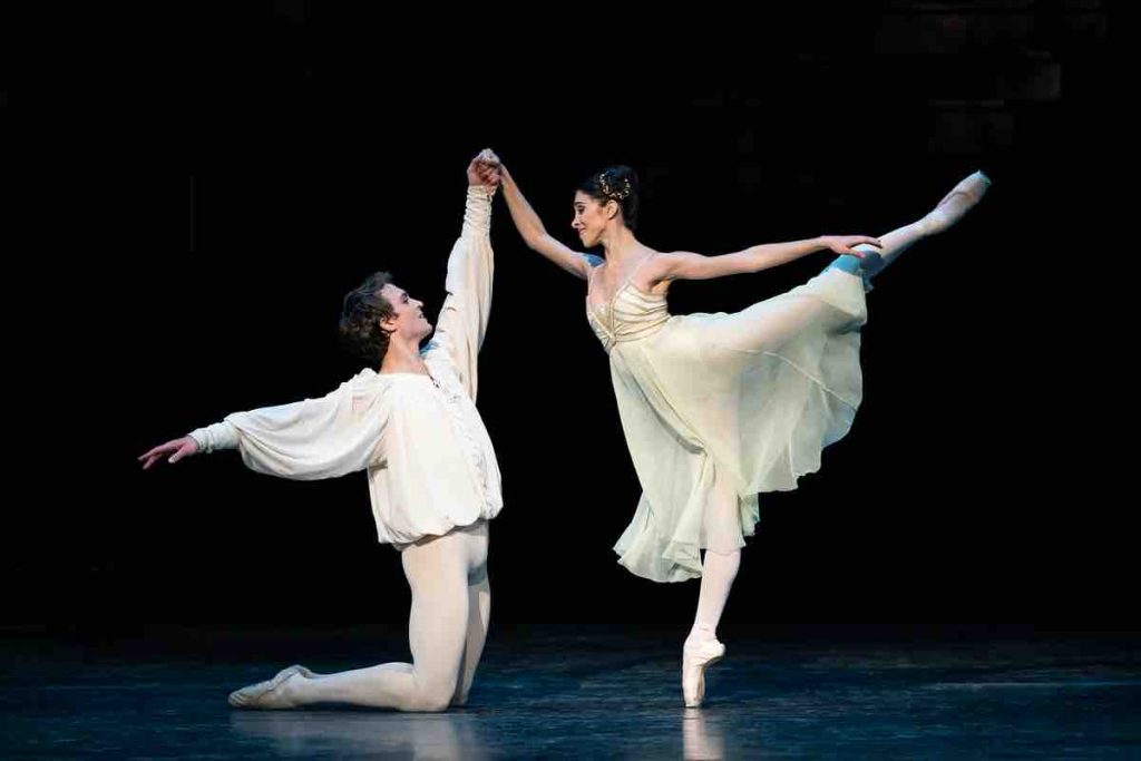 3 Romantic Ballets to See This Valentine’s Day – Studio R Ballet