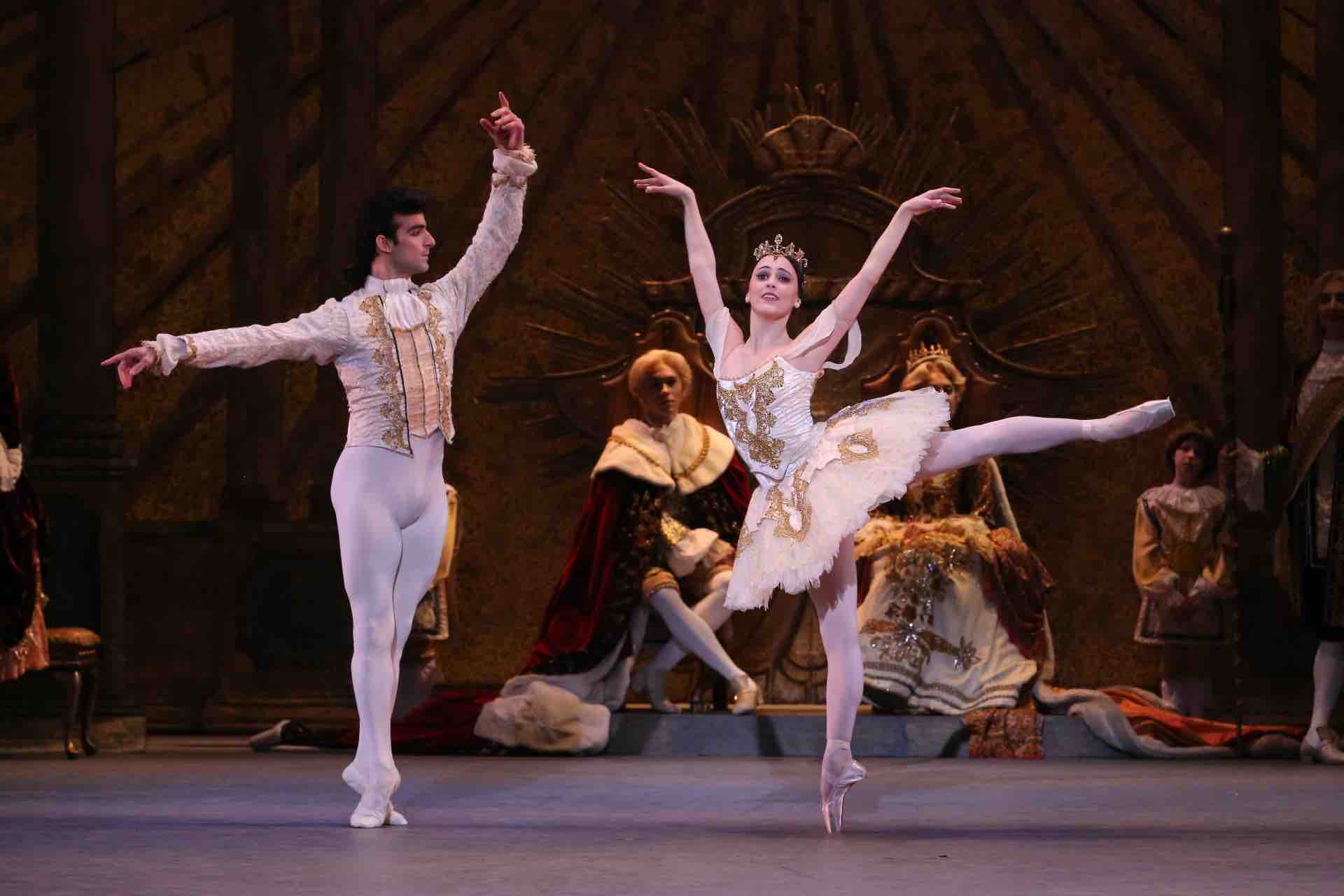 3 Romantic Ballets to See This Valentine’s Day – Studio R Ballet